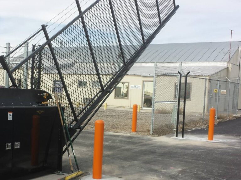 Vertical Pivot Gate Archives - Blog - SWi Fence